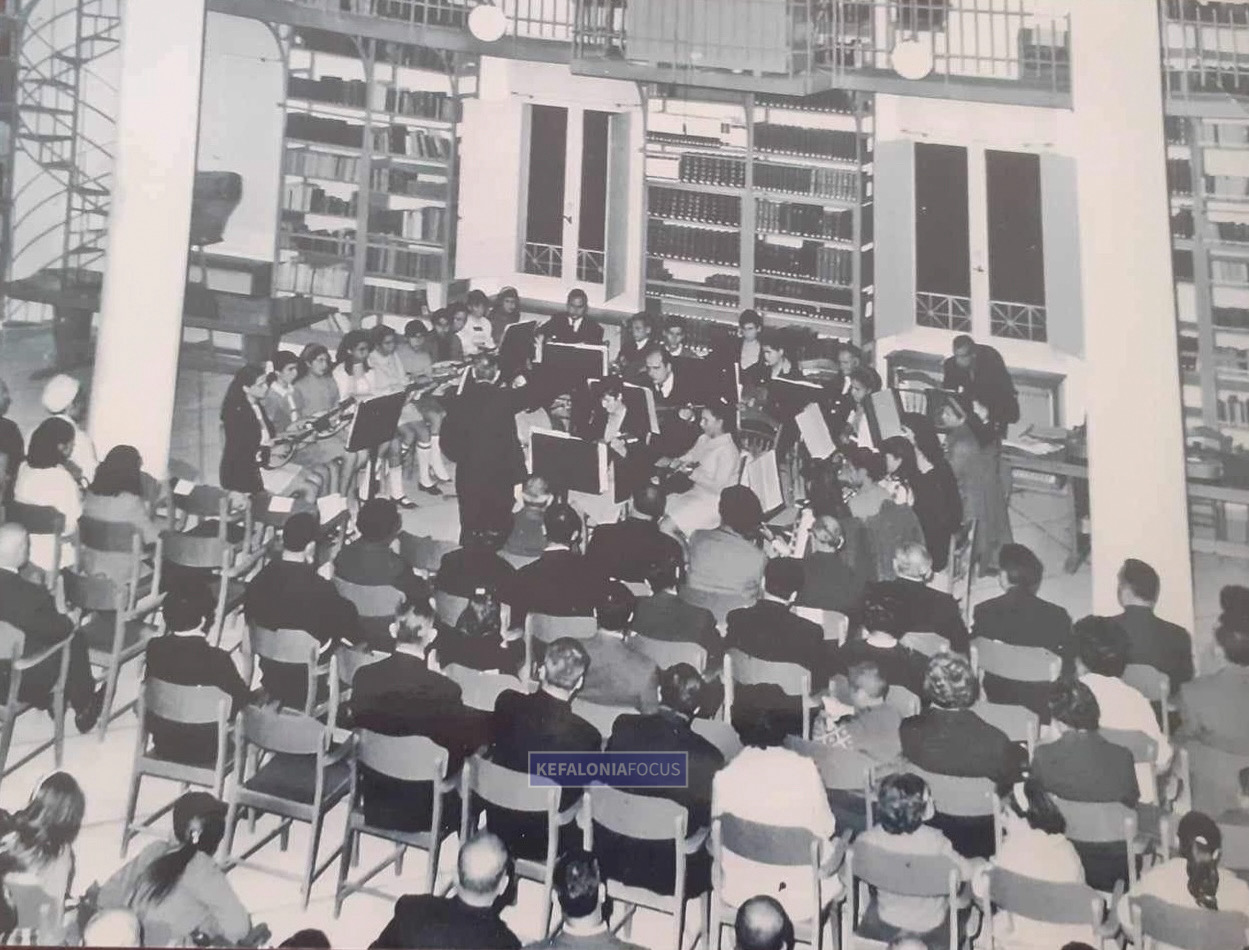 Ενα μουσικό ταξίδι 56 χρόνων γεμάτο με γλυκές αναμνήσεις της ...