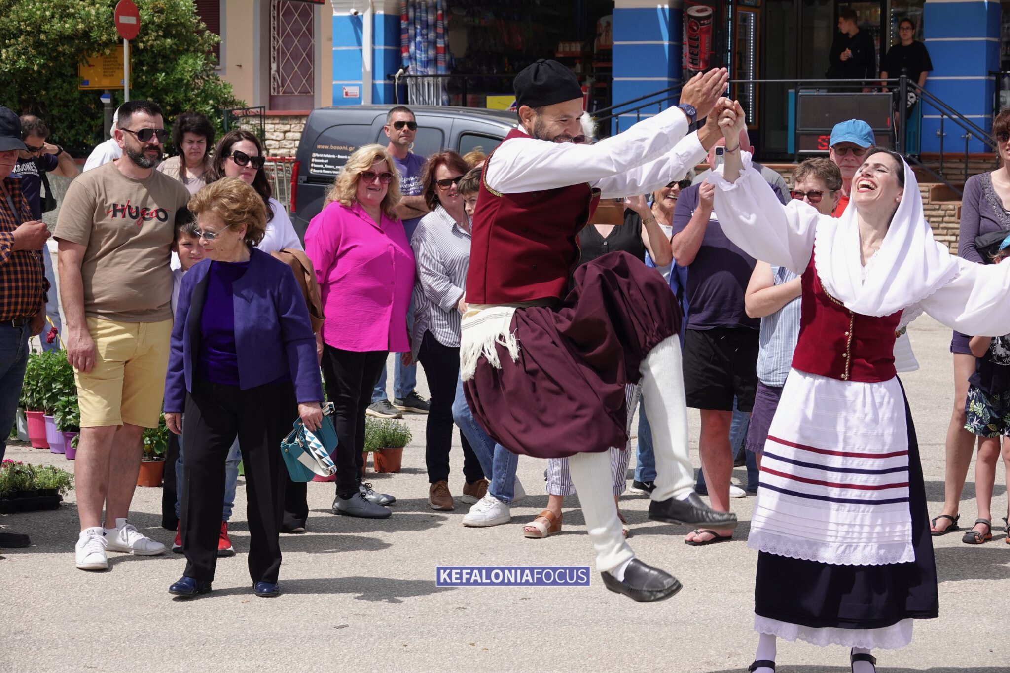 ΑΓΙΑ ΕΥΦΗΜΙΑ – Πρωτομαγιά με χορούς, τραγούδια και πρωταγωνιστές τα ...