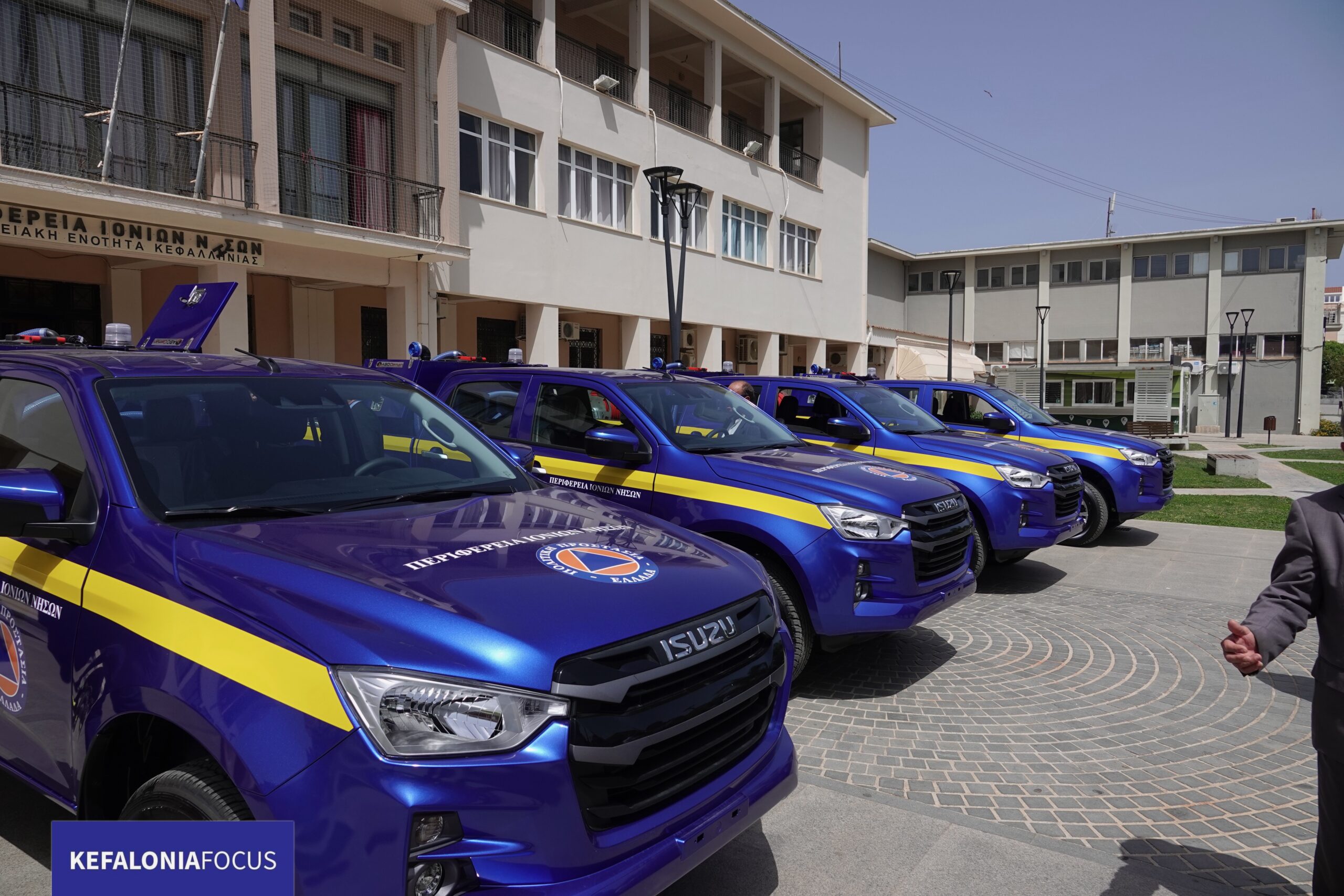 Περιφέρεια Ιονίων Νήσων:Τεσσέρα υδροφόρα πυροσβεστικά οχήματα ...