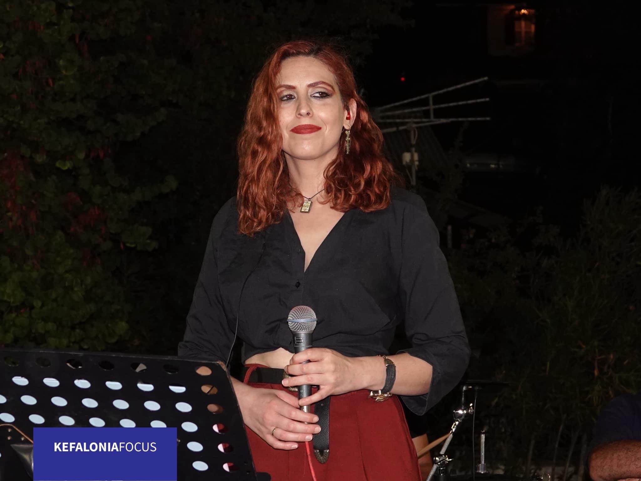 Μία Θάλασσα Κλειστή.Το νέο τραγούδι της Ελευθερίας Edwards - Kefalonia ...