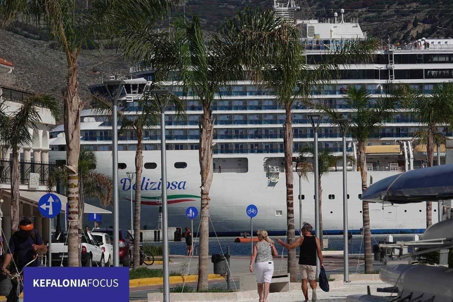 Ανοίγει η φετινή σεζόν της κρουαζιέρας στην Κεφαλονιά με την άφιξη του Seven Seas Grandeur στις ...