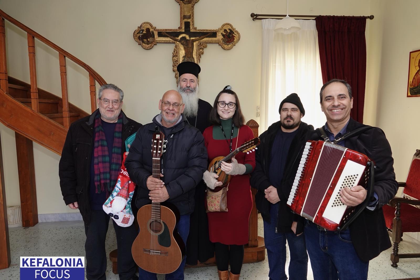 Τα παραδοσιακά κάλαντα της Πρωτοχρονιάς έψαλλαν στον Σεβ. Μητροπολίτη ...