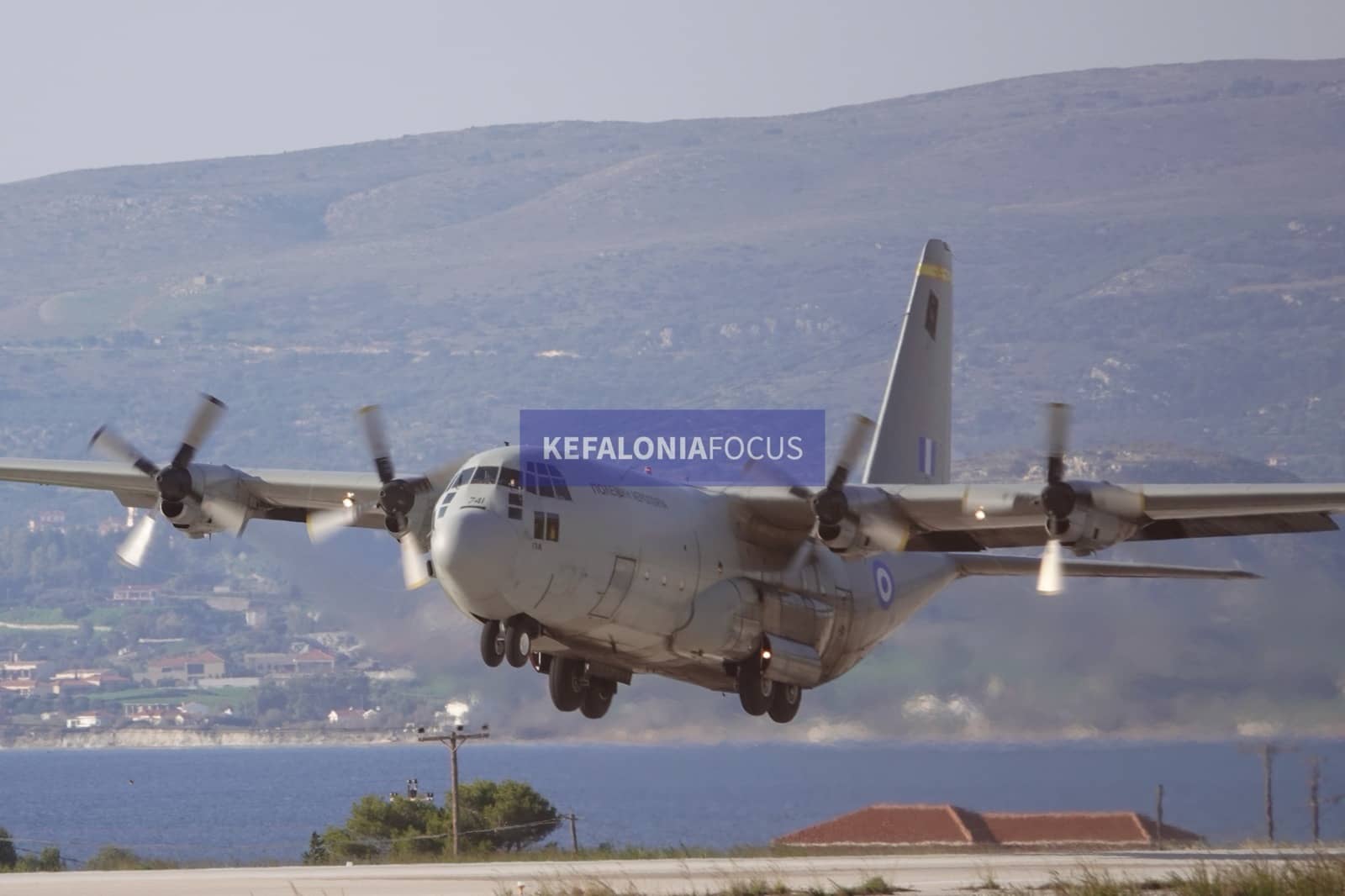 Αεροδιακομιδή ασθενούς από την Κεφαλονιά στο Ρίο με C-27J Spartan ...
