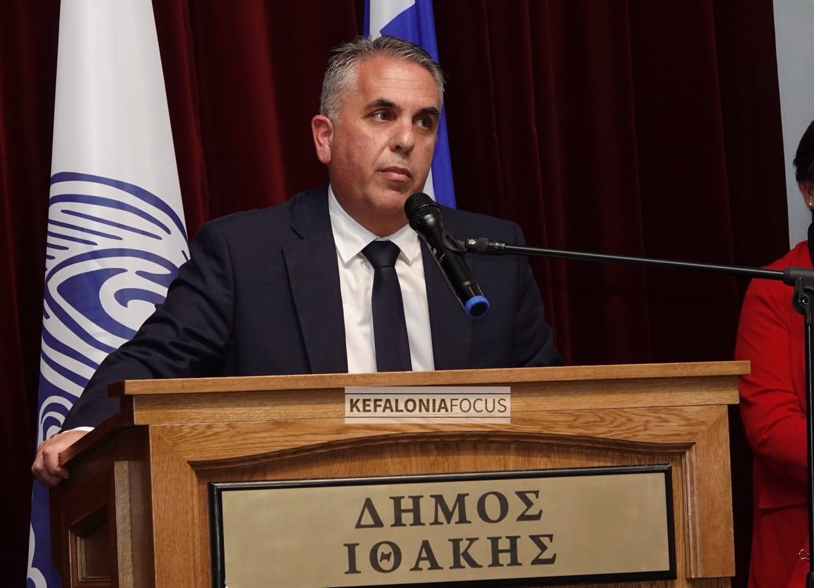 Διονύσης Στανίτσας:Το φαινόμενο των ανεπιτήρητων ζώων εγκυμονεί ...