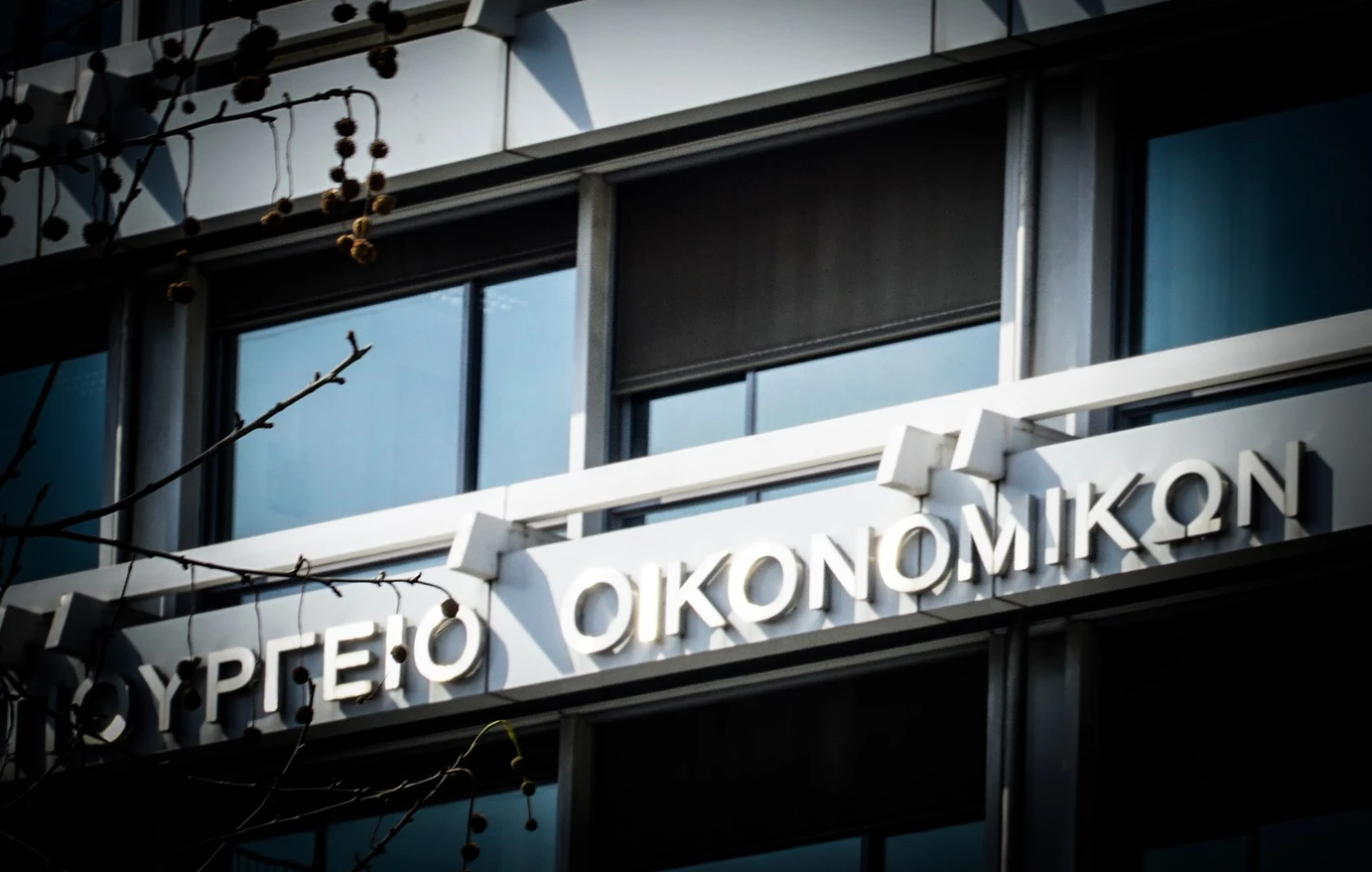 Η κρίση στη Μέση Ανατολή χτυπάει έξι καμπανάκια για την ελληνική ...