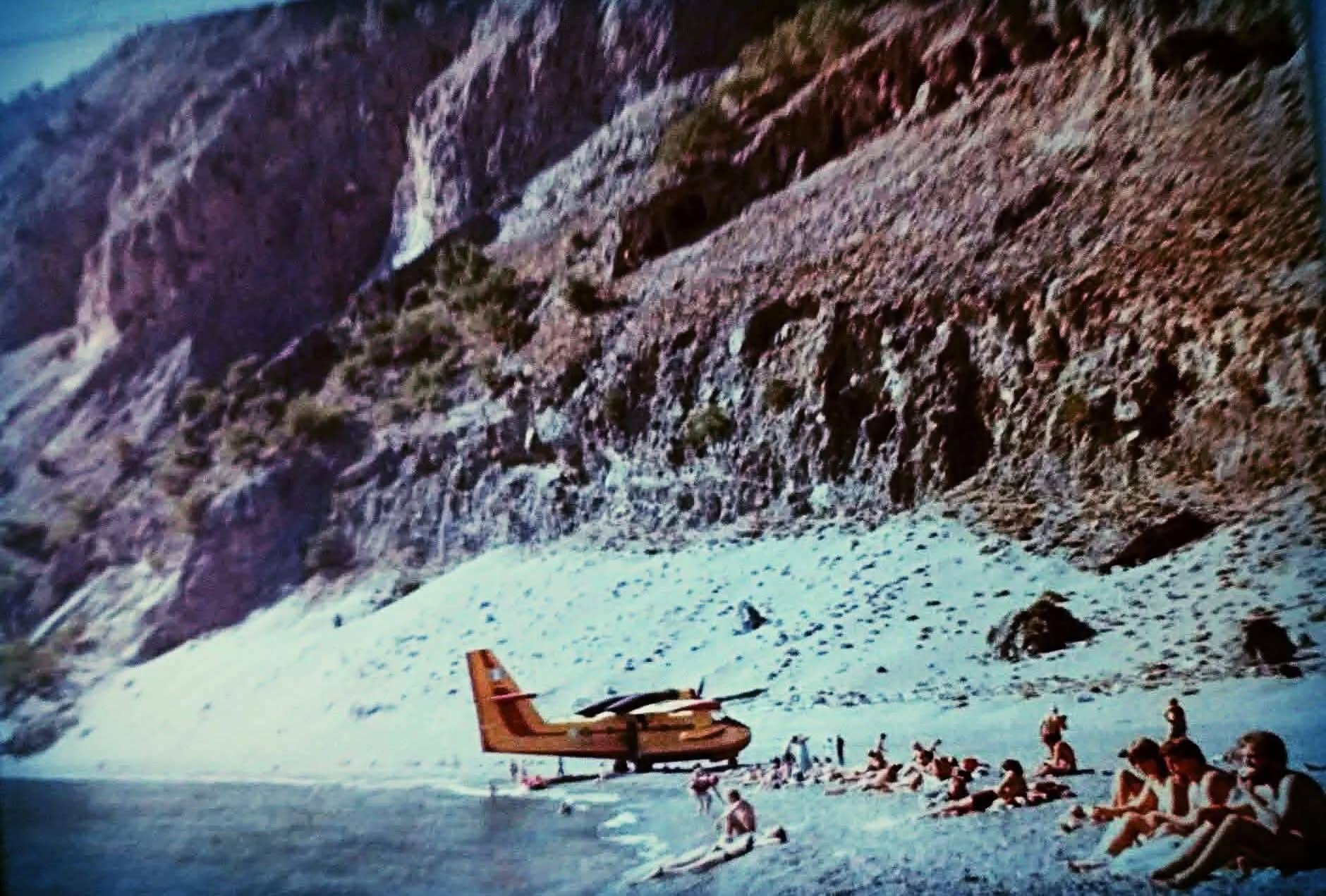 Το Canadiar CL-215 1075 που σώθηκε στη Σούγια: μια άγνωστη ιστορία από ...
