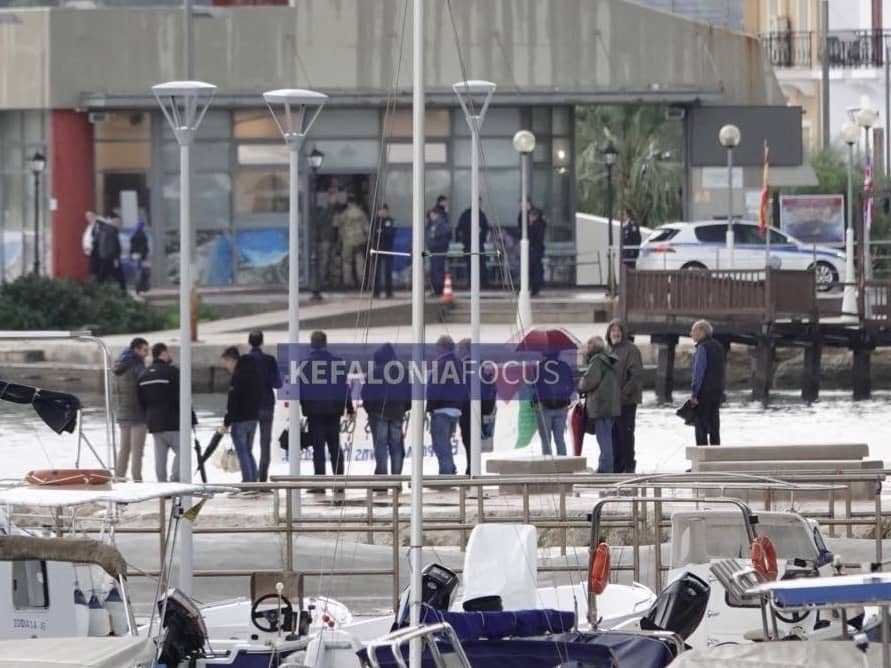 Καταγγελία του Εργατικού Κέντρου:Αστυνομοκρατία στο Αργοστόλι ...