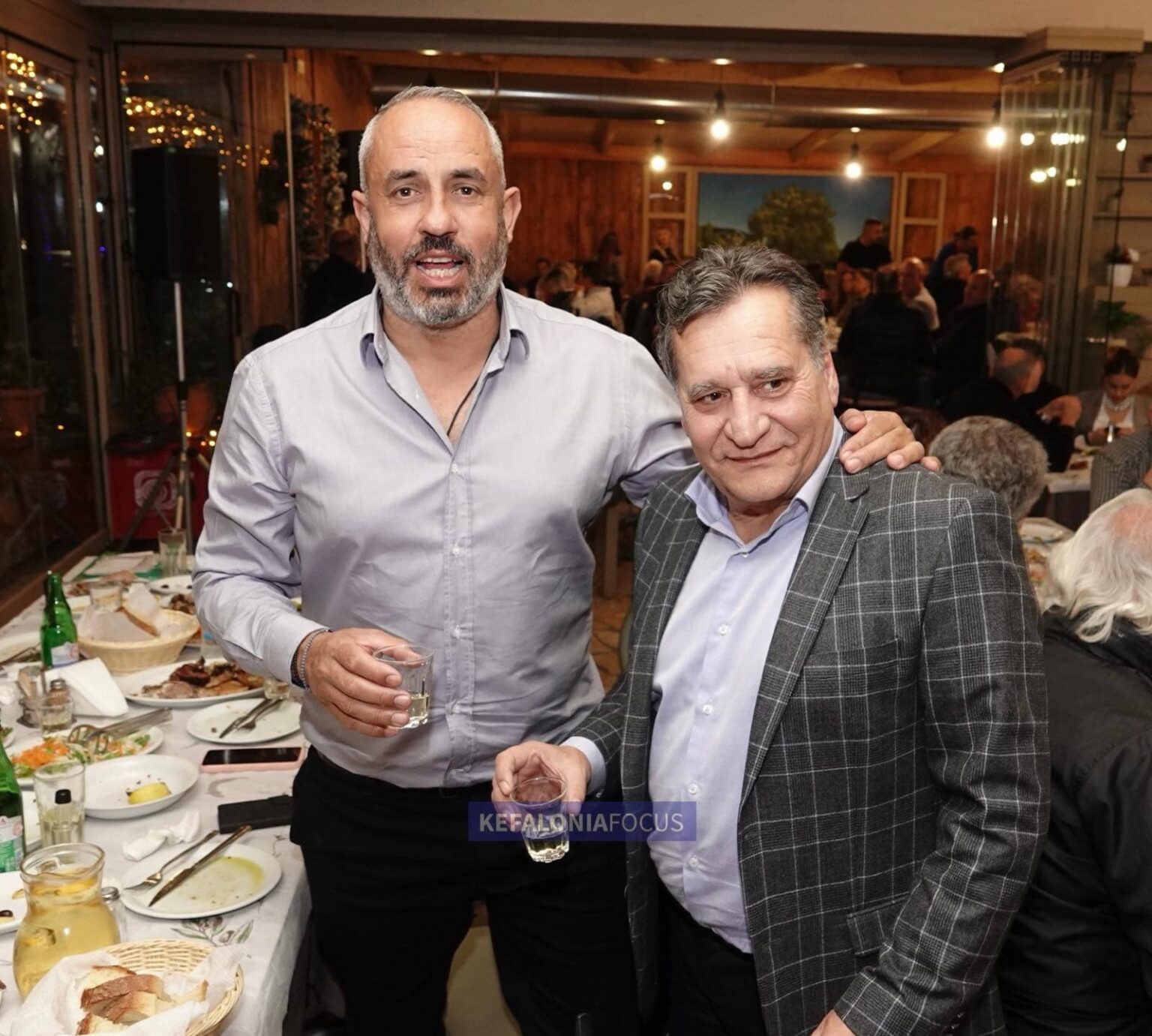 Ο Διονύσης Λυκούδης γιόρτασε την ονομαστική του εορτή με φίλους ...