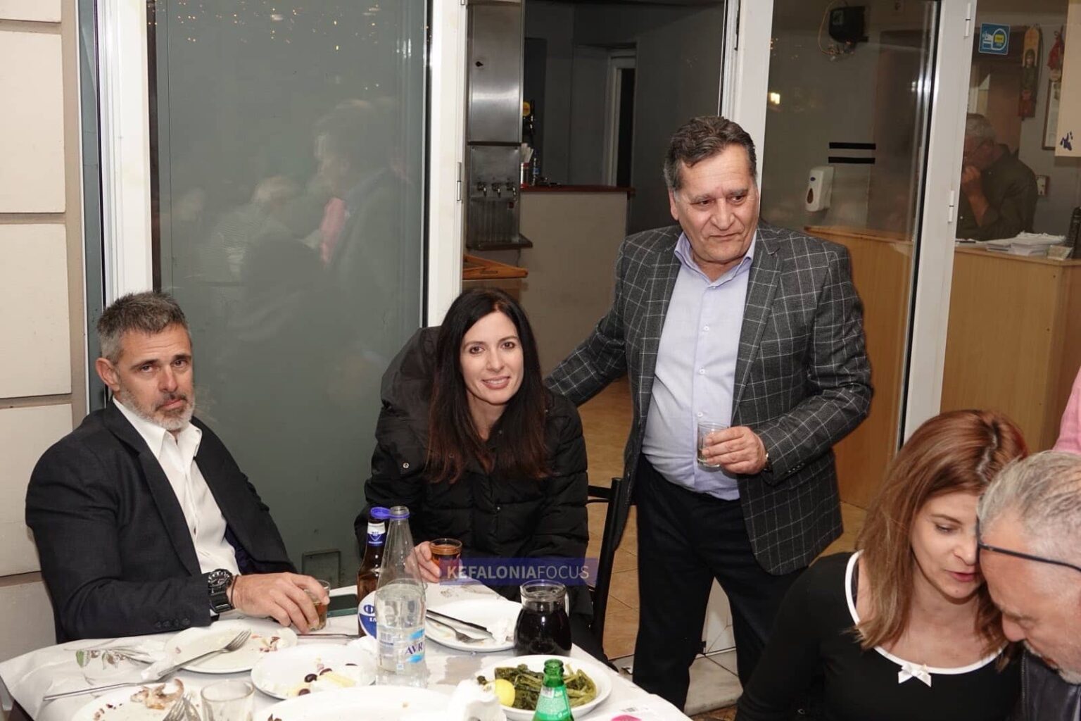 Ο Διονύσης Λυκούδης γιόρτασε την ονομαστική του εορτή με φίλους ...